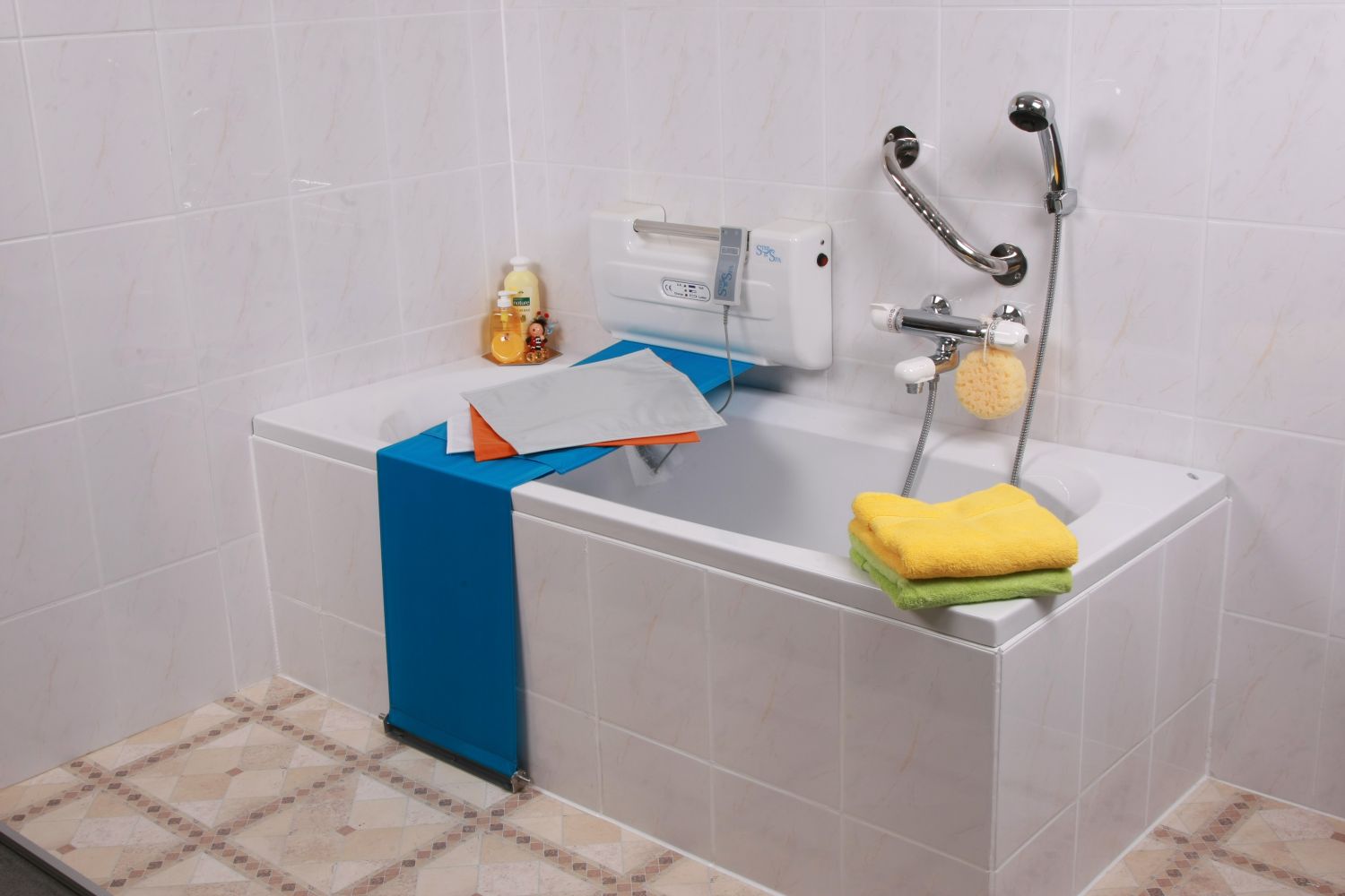 Bade-Band Wannenlift - B.MOBIL Berndt Mobilitätsprodukte GmbH