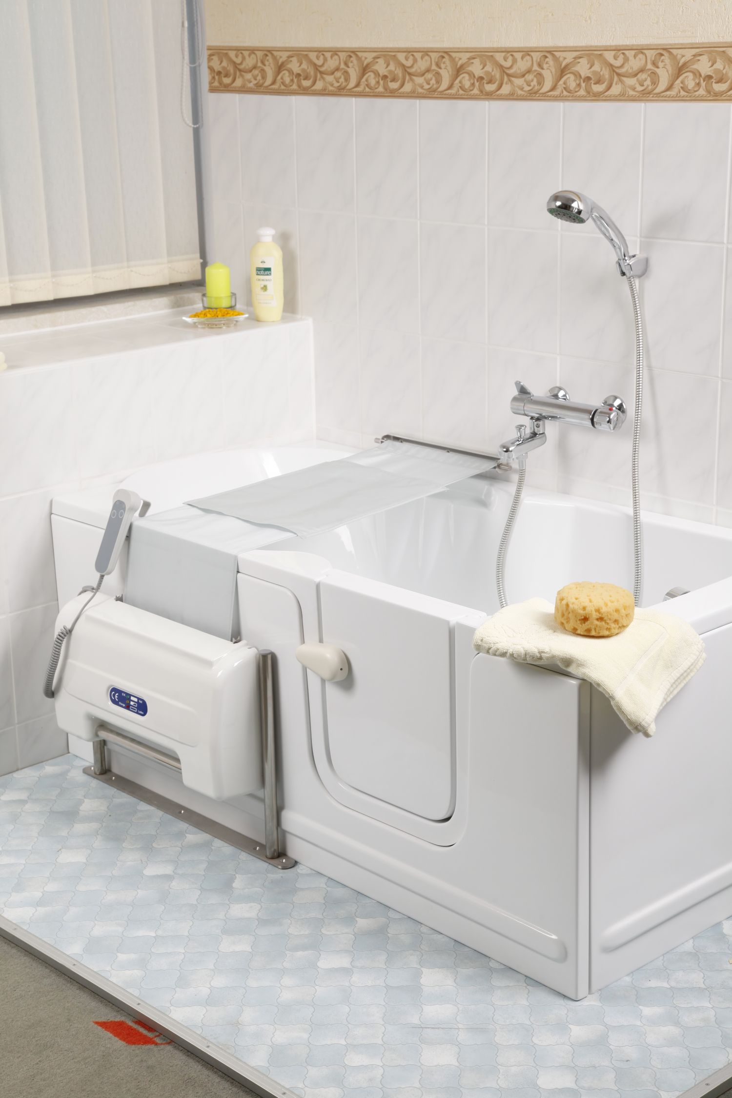 Bade-Band Wannenlift - B.MOBIL Berndt Mobilitätsprodukte GmbH