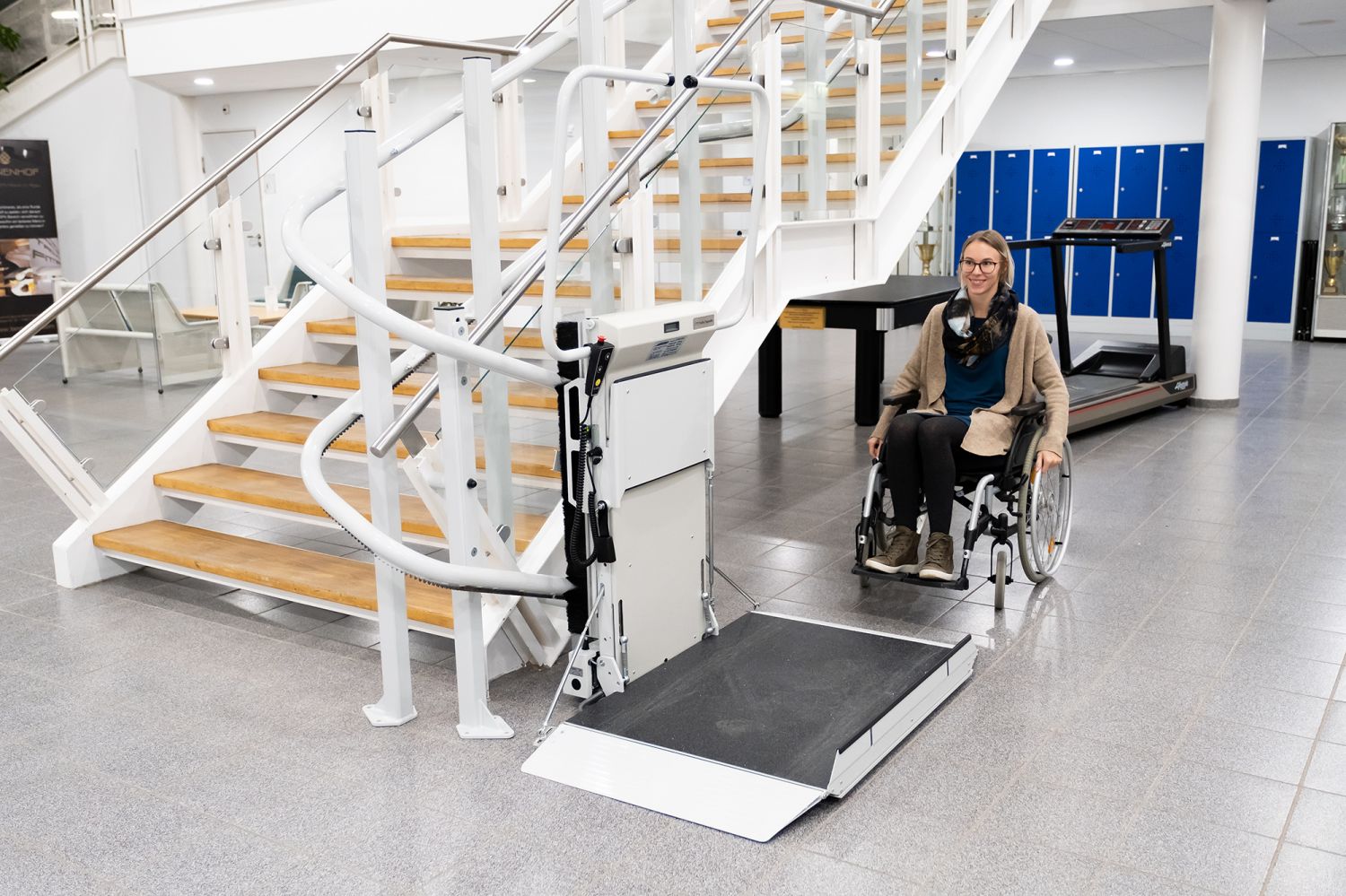 Lehner Plattformlifte - B.MOBIL Berndt Mobilitätsprodukte GmbH